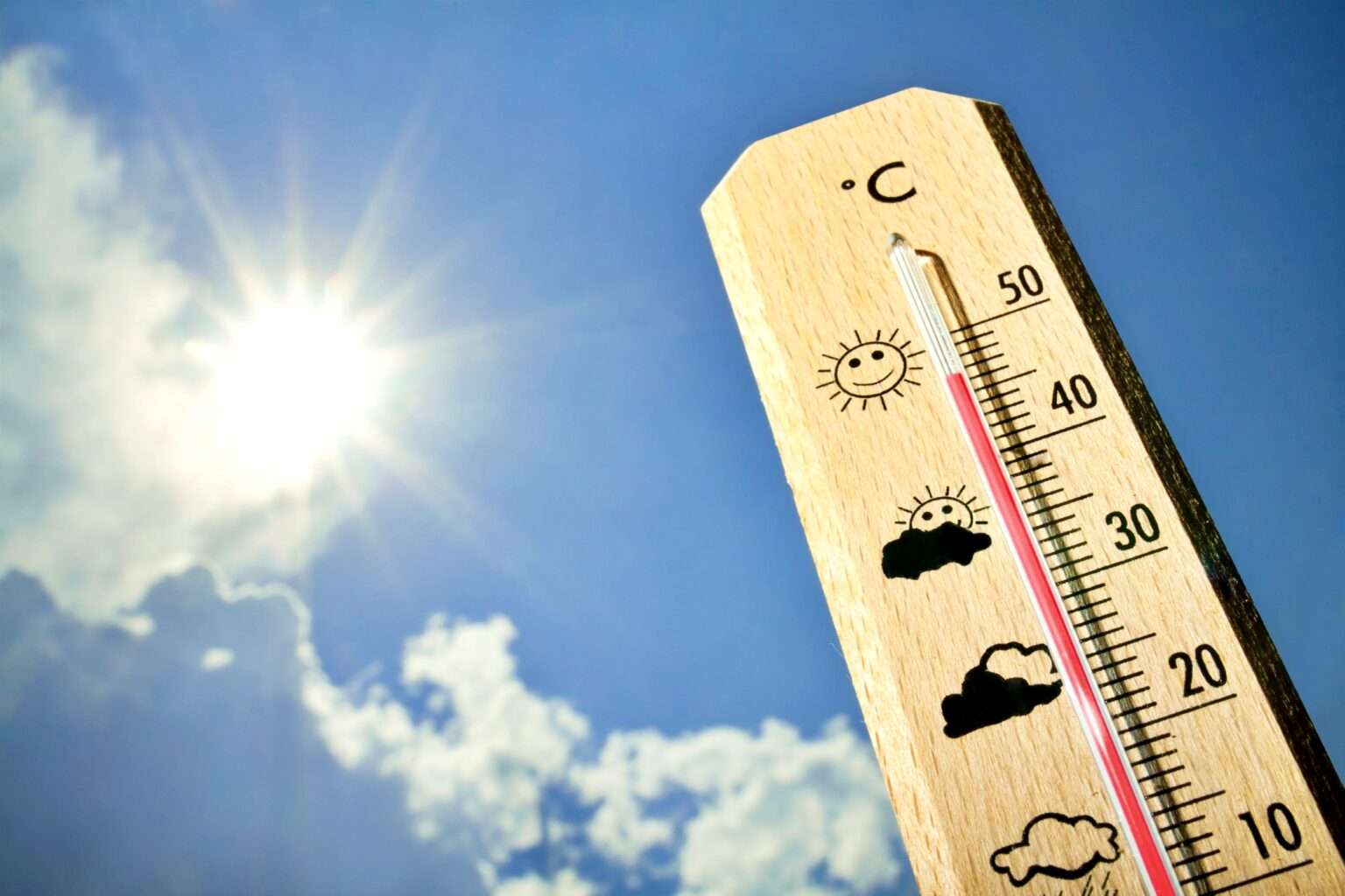 PORTUGAL COM CALOR EXTREMO E ARREFECIMENTO NA NOITE DE SÃO JOÃO | RÁDIO ...